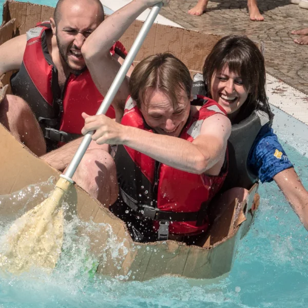 Carton Boat Race - BGBUILDING